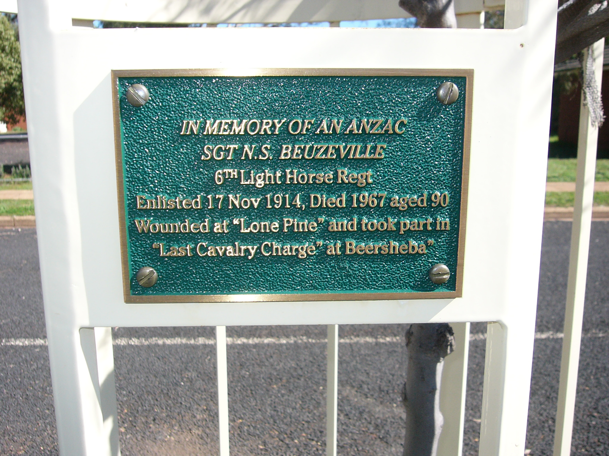Scott Beuzeville | History Parkes